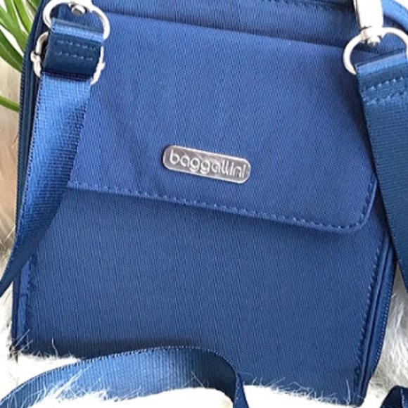 Baggallini | Bags | Small Baggallini Wallet Crossbody | Poshmark